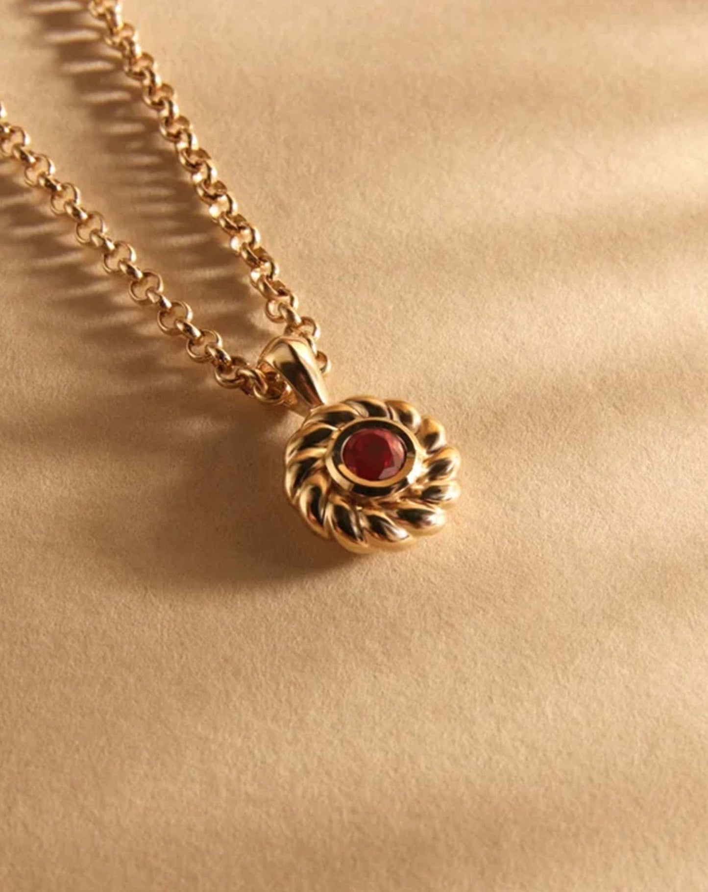 Necklaces – Naveya & Sloane